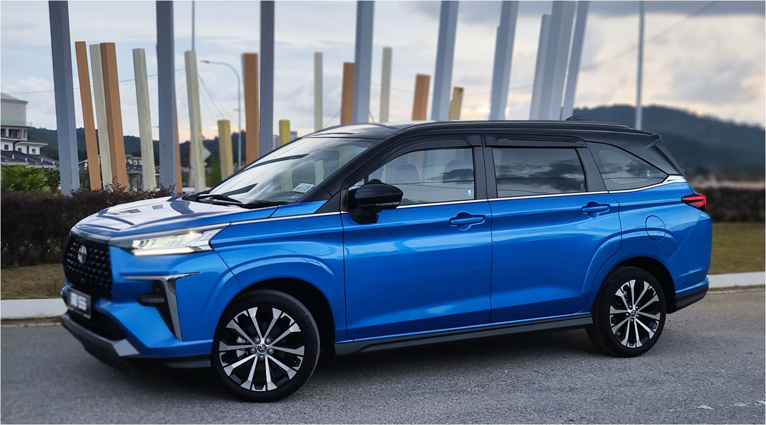 Toyota Veloz – Terhasil dari MPV kembar tiga?