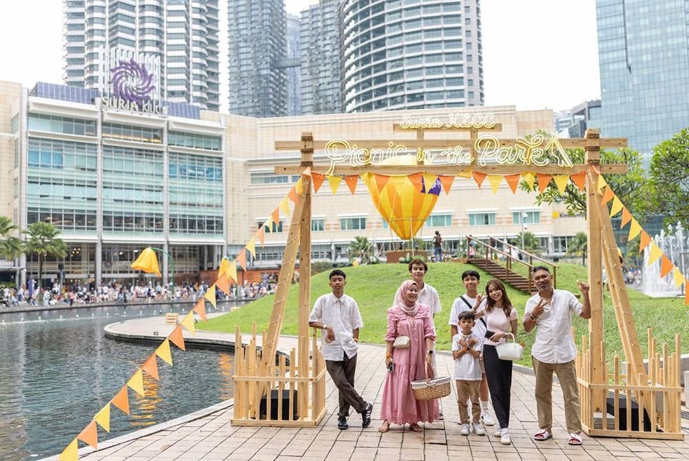 Perkelahan berlatarbelakangkan Menara Berkembar Petronas